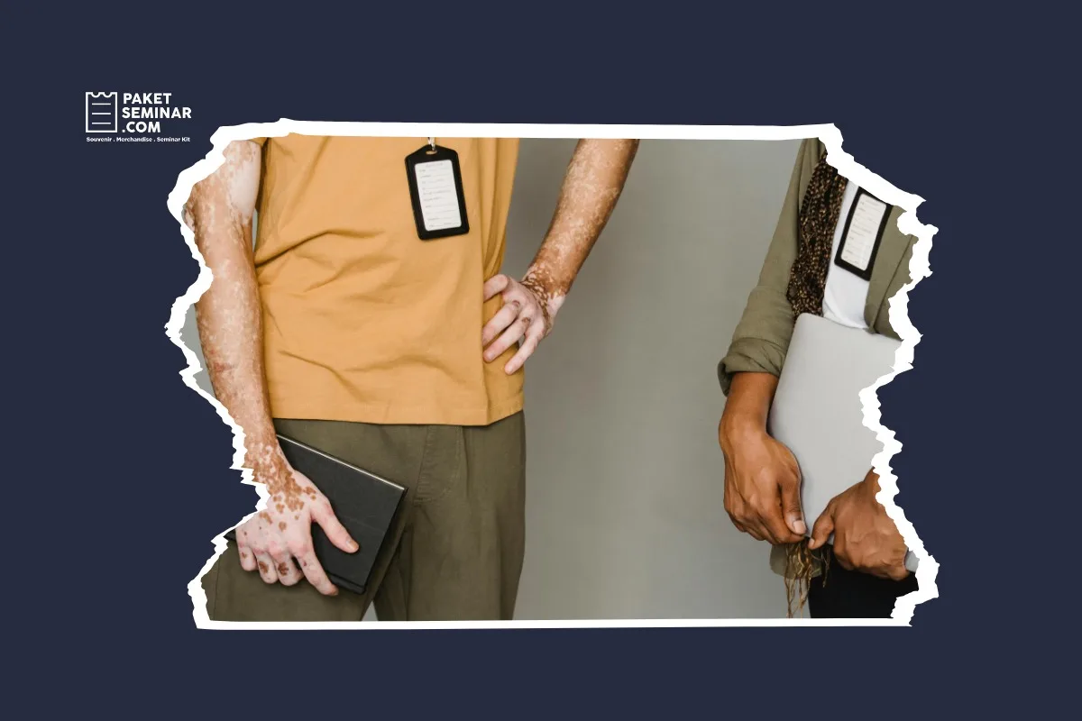 Ukuran Name Tag yang Tepat untuk Panitia dan Peserta: Pilih yang Sesuai ...